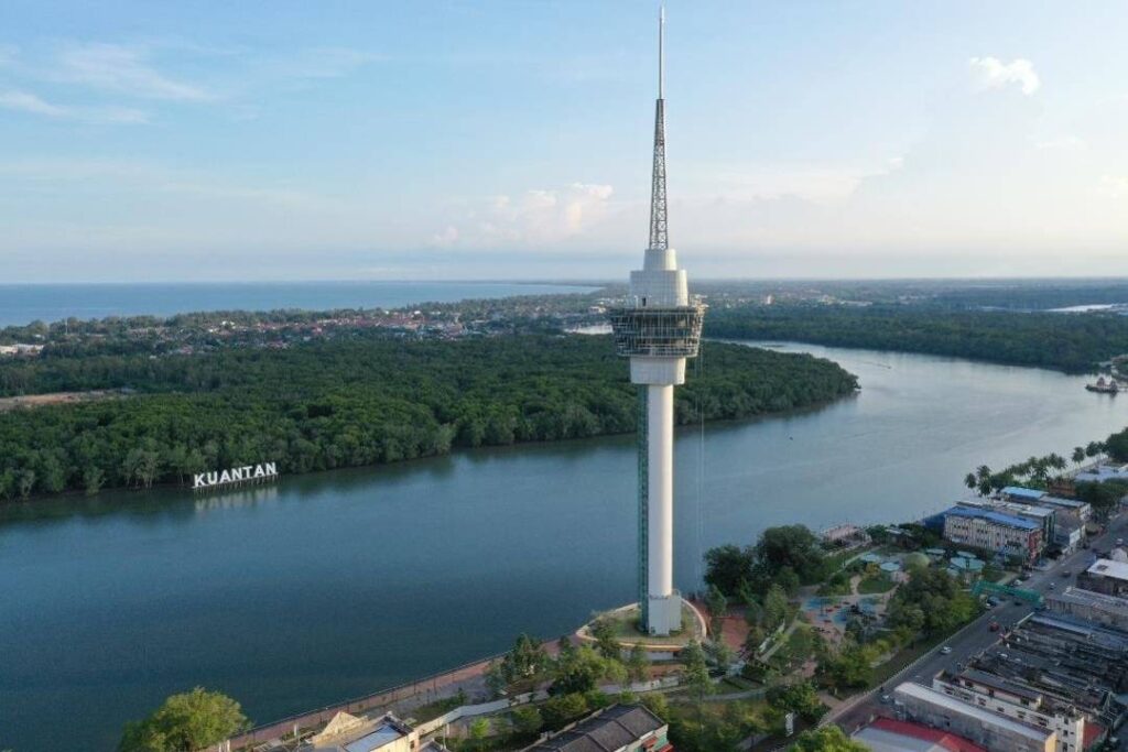 Daun, bunga pokok Teruntum inspirasi reka bentuk anjung Menara Kuantan ...