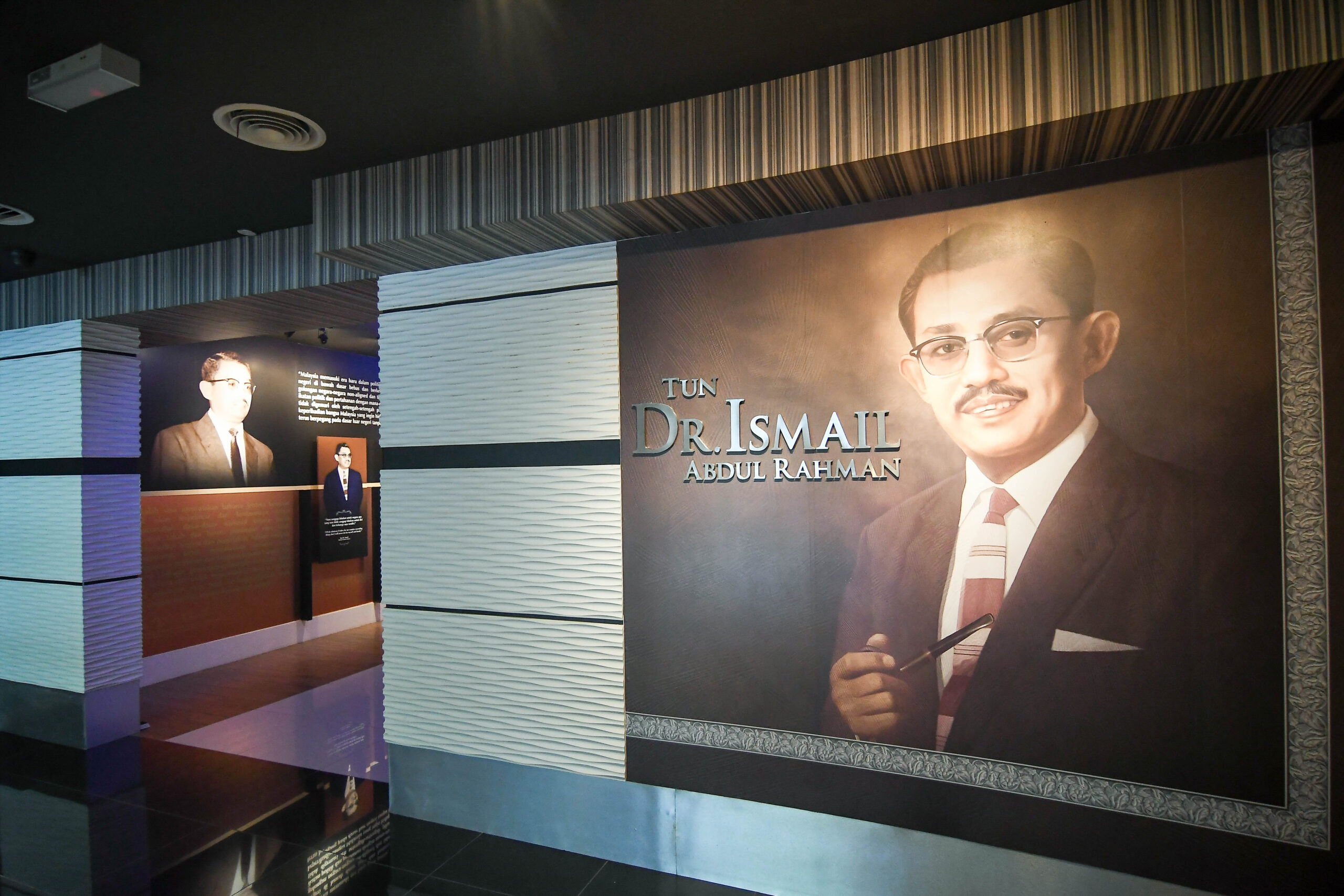 Pesona Tun Dr. Ismail sebagai negarawan | WilayahKu