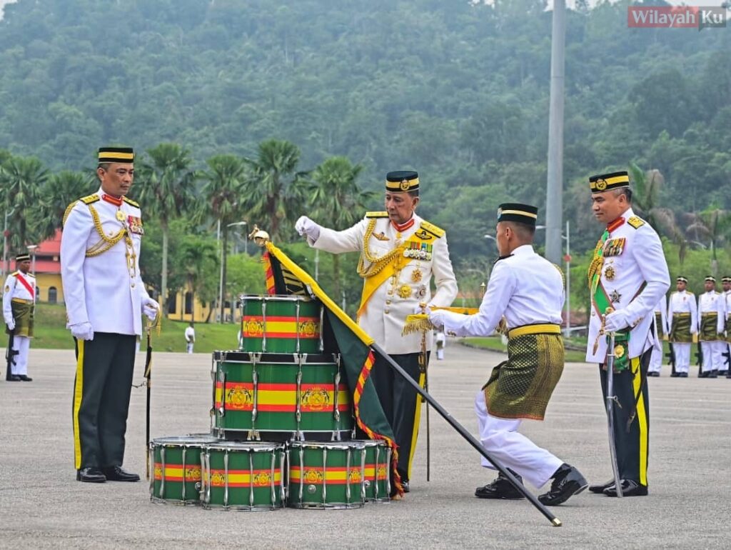 Sultan Kedah berkenan sempurna Istiadat Penganugerahan Panji-Panji ...