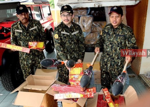 AKSEM Perlis merampas mercun dan bunga api bernilai RM12,299 | WilayahKu