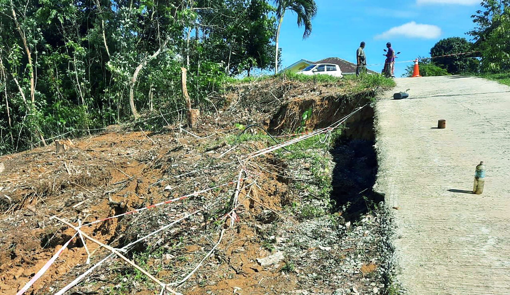 Dua tahun jalan runtuh, penduduk rayu tangani isu | WilayahKu