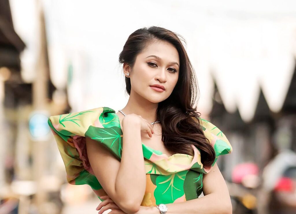 Nelissa tak kuat terima kecaman | WilayahKu