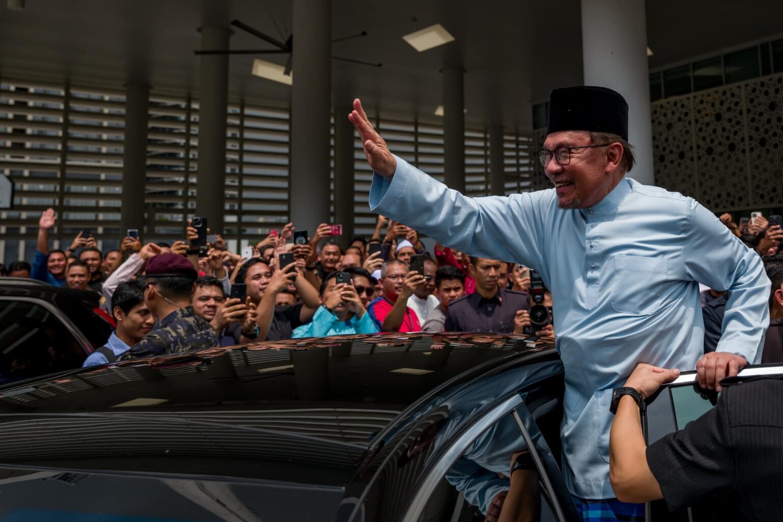 Pemimpin, jabatan kerajaan ucap selamat hari lahir pada Anwar | WilayahKu Pemimpin, jabatan kerajaan ucap selamat hari lahir pada Anwar | WilayahKu