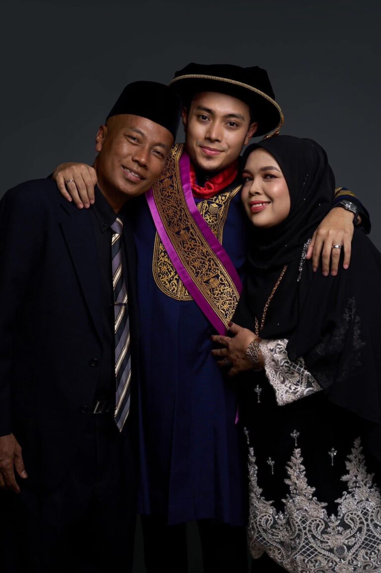 Tuah kajian autisme… Dr. Hafiz Hassan cipta sejarah bawa pulang Anugerah Penyelidikan Cemerlang ...